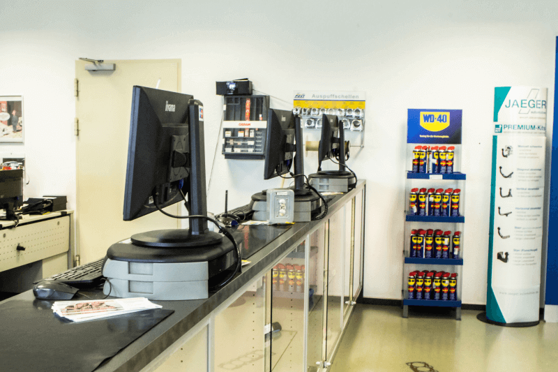 Teileverkauf und Belieferung im Nahbereich - Autoteile Post AG